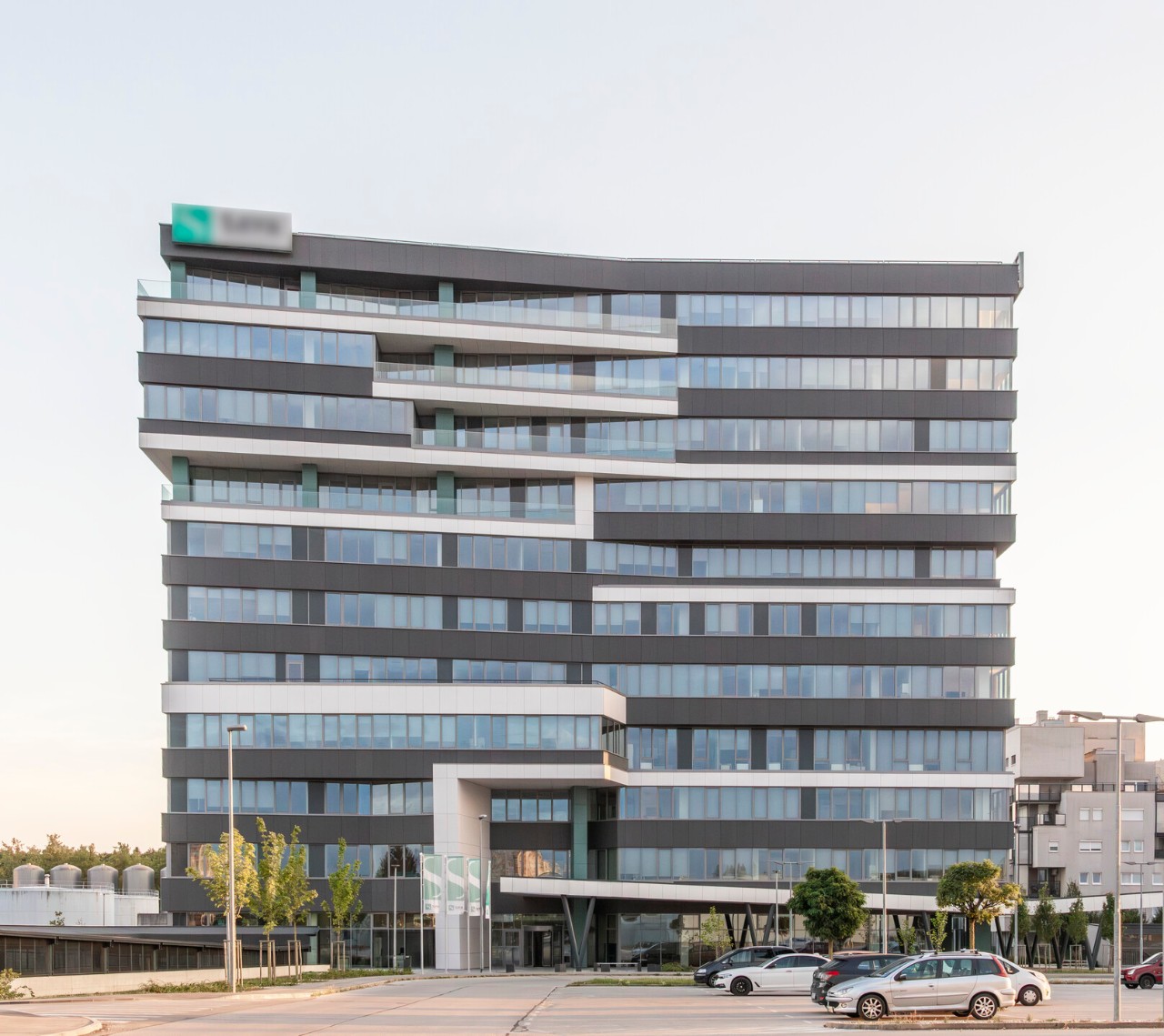 Zavarovalnica Sava | Gujarat Guardian Glass